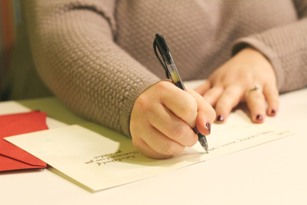 How to Give the Perfect Keepsake Holiday Card - The Pretty Plus